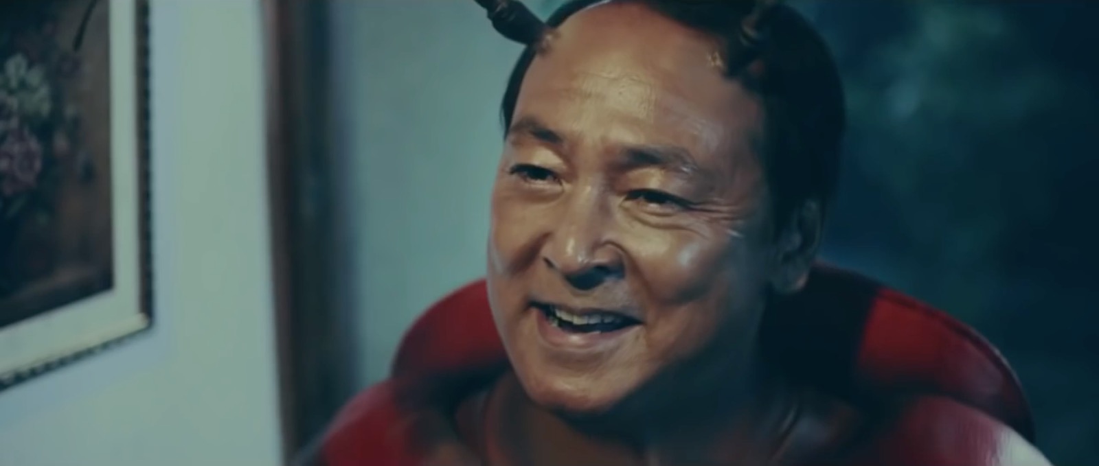 "Firefly Man": Die durchgeknallteste Werbung 2016 kommt aus Japan